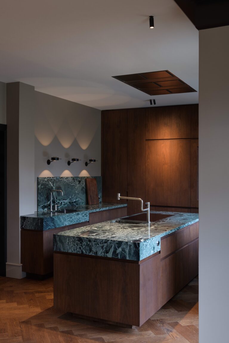 FRITZNERS GATE - Tjerand Fine Furniture AS